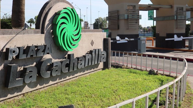 Plaza La Cachanilla en Mexicali